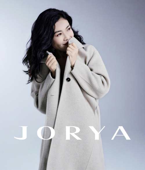 JORYA 2021秋季大片首发，经典小黑裙再掀复古潮流- 娱乐八卦_赢家娱乐